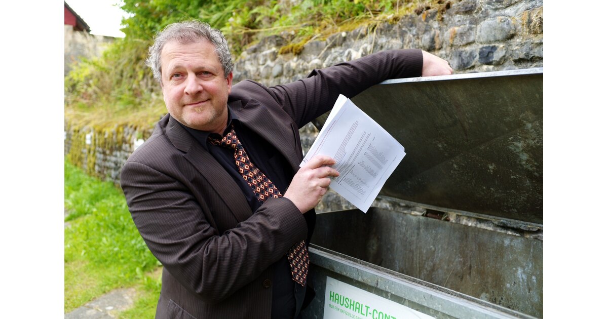 Tagblatt-Protest symbolisch gekübelt – Saiten